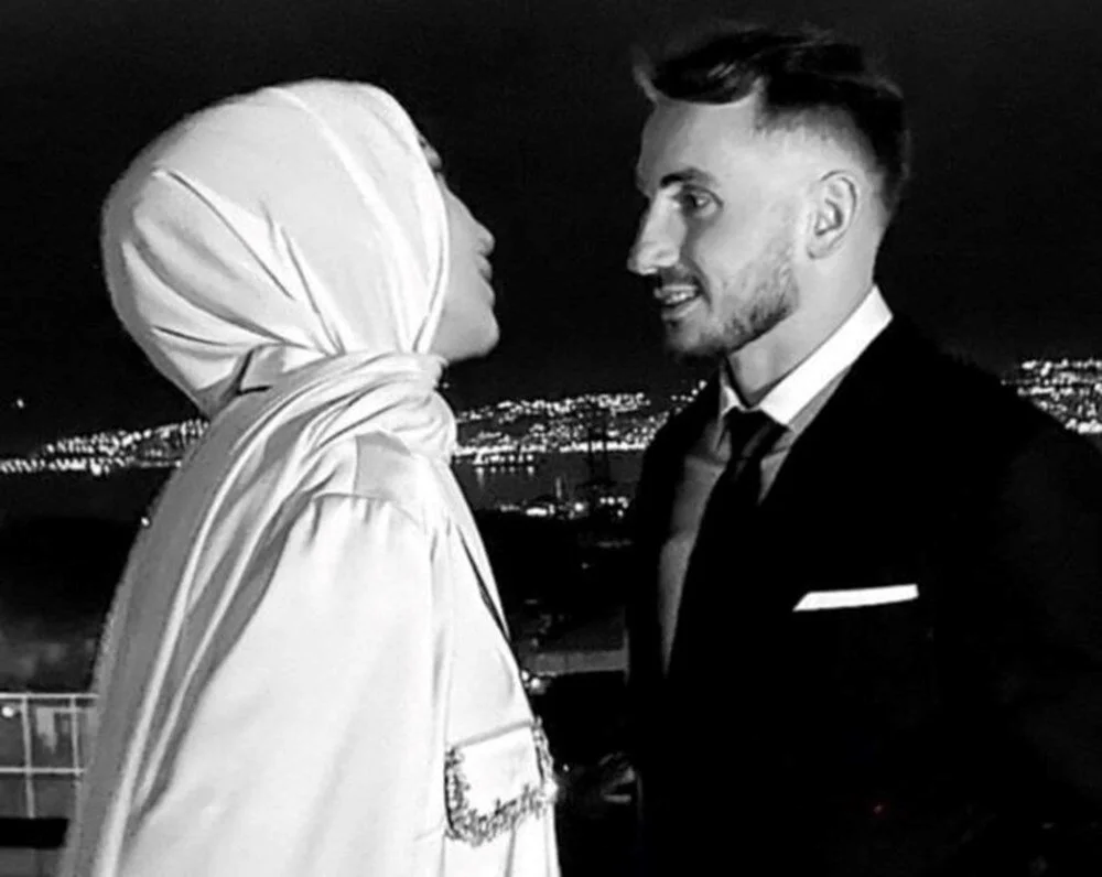 Sosyal Medya Bu Nişanı Konuşuyor! Kerem Aktürkoğlu’nun nişanlısı Ceren ...